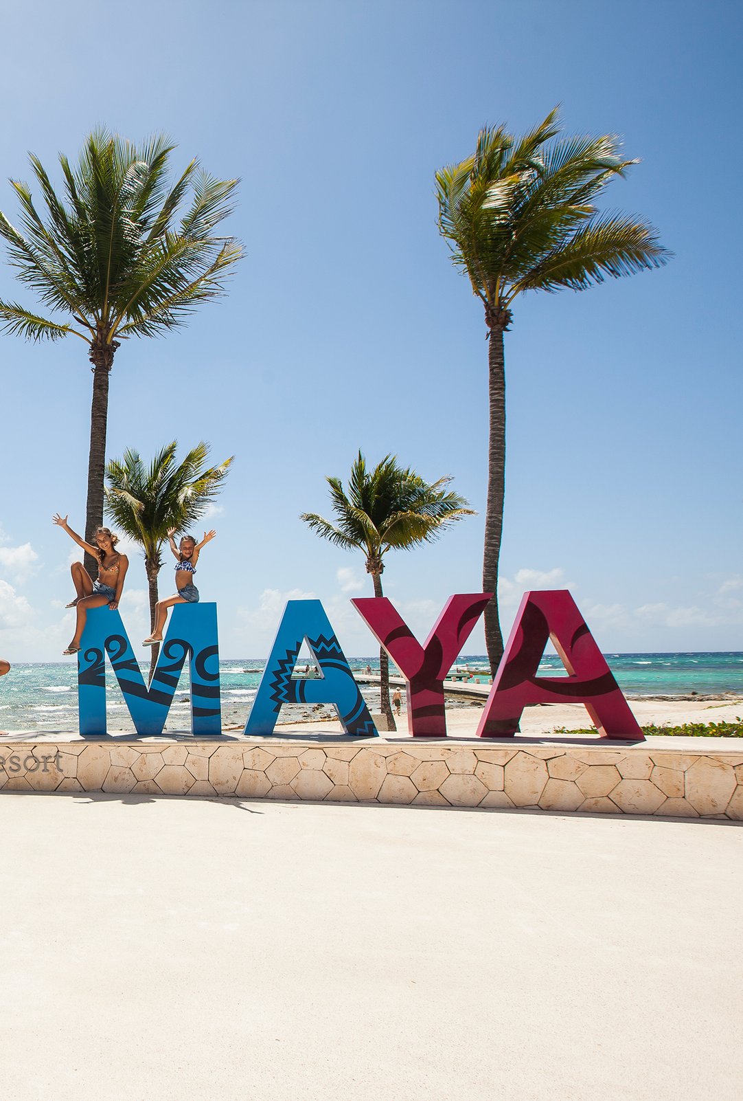 Barcelo Maya Sign